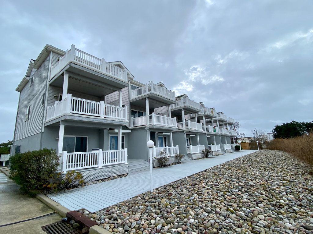 Diamond beach beautiful bayside townhouse, sunsets and birds - Wildwood ...