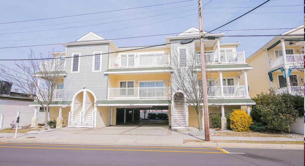 FANTASTIC RETREAT 1.5 BLOCKS FROM BEACH! - Wildwood, NJ ...