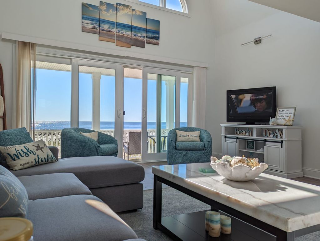 Luxury Beautiful Ocean Front Directly on the Beach - Lavallette, NJ ...